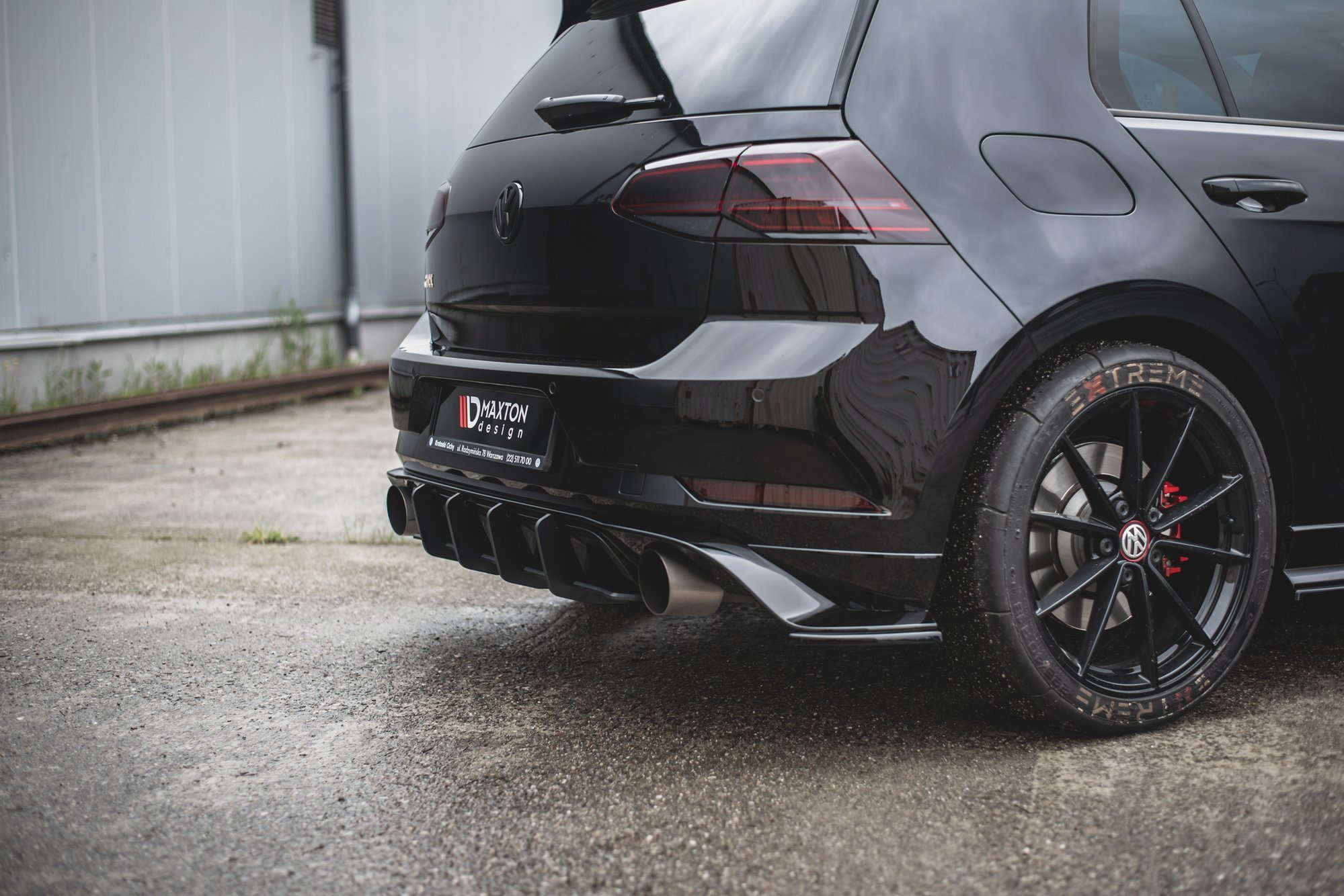 Diffuseur pare choc arriere RIEGER - AKRAPOVIC - MAXTON Design Auto ...